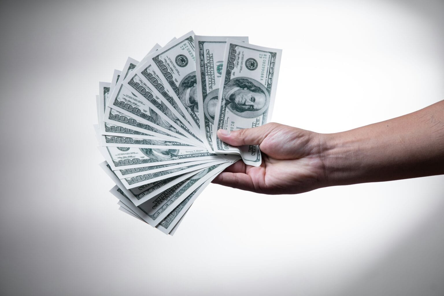 IELTS SPEAKING PART 1 MONEY ANSWERS IeltsDragon BAND 9 0 ACHIEVER ielts-speaking-part-1-money-answers-ieltsdragon-band-9-0-achiever